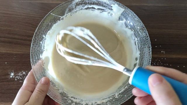 Как я готовлю блины на кефире, переворачиваю не трогая их пальцами