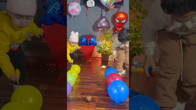 Лопаем воздушные шары #шар #дети #видеодлядетей