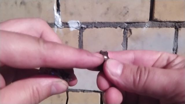 Ремонт датчика уровня топлива Ауди80. Зависла стрелка.