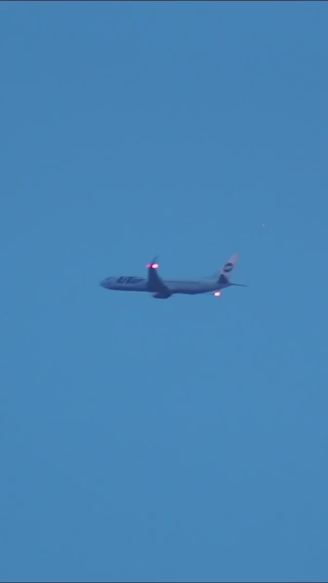 Boeing 737-8AS авиакомпании ЮТэйр [RA-73084] отходит от Внуково (VKO/UUWW) 22.05.2023