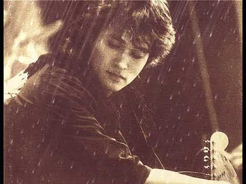 "Слёзы Богов", исполнители Виктор Цой и Популярная Механика ("Первый" Новый День)