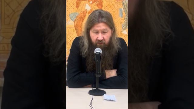 Новогодние корпоративы. Идти _ не идти Как себя вести