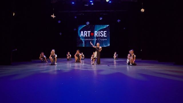 Коллектив "Кавардак" (9-11 лет) Парфенова Ксения "Космический звонок"