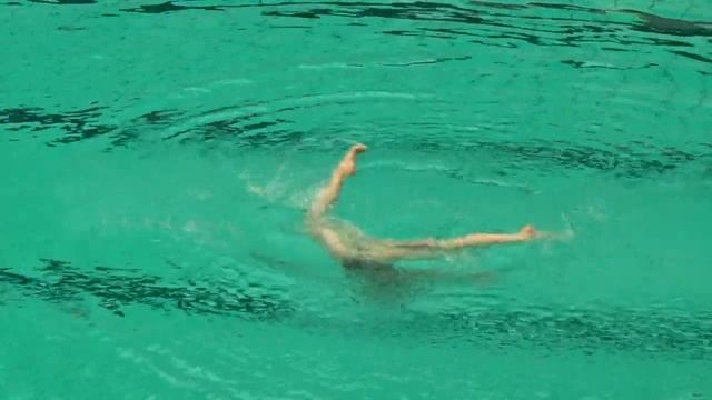 Артистическое плавание в кислоте