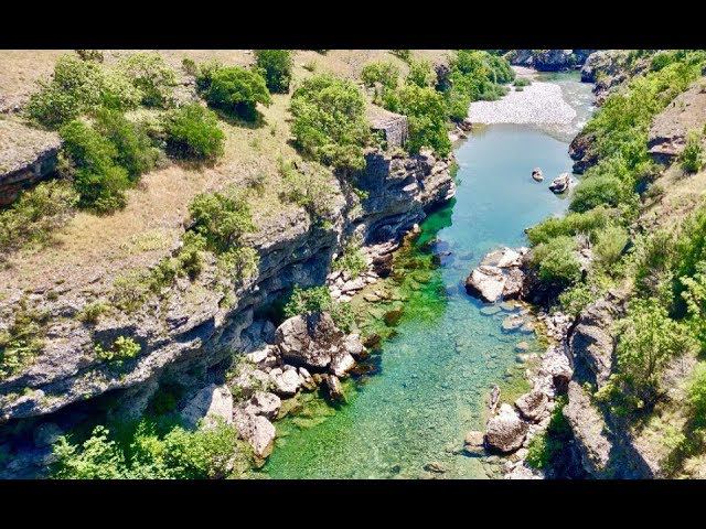 Черногория. Горы, Цетине, ресторан, аэропорт Подгорицы. Часть 10