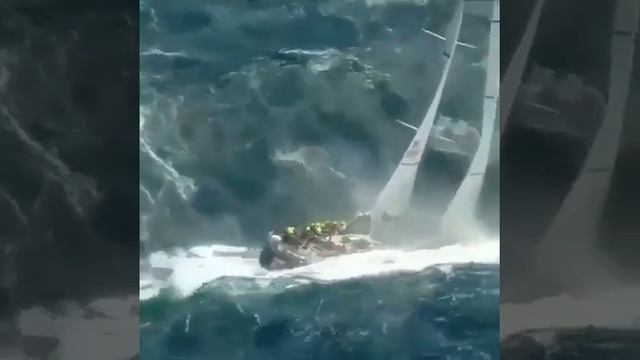 Плавание в свежую и штормовую погоду - Яхта в штормовых условиях