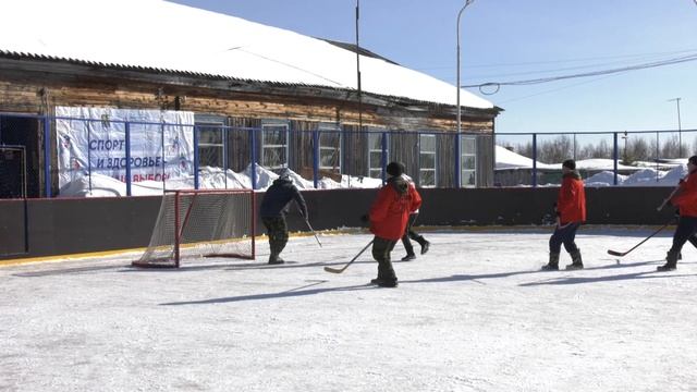 ХОККЕЕЙ НА ВАЛЕНКАХ В УСТЬ-КЕМИ