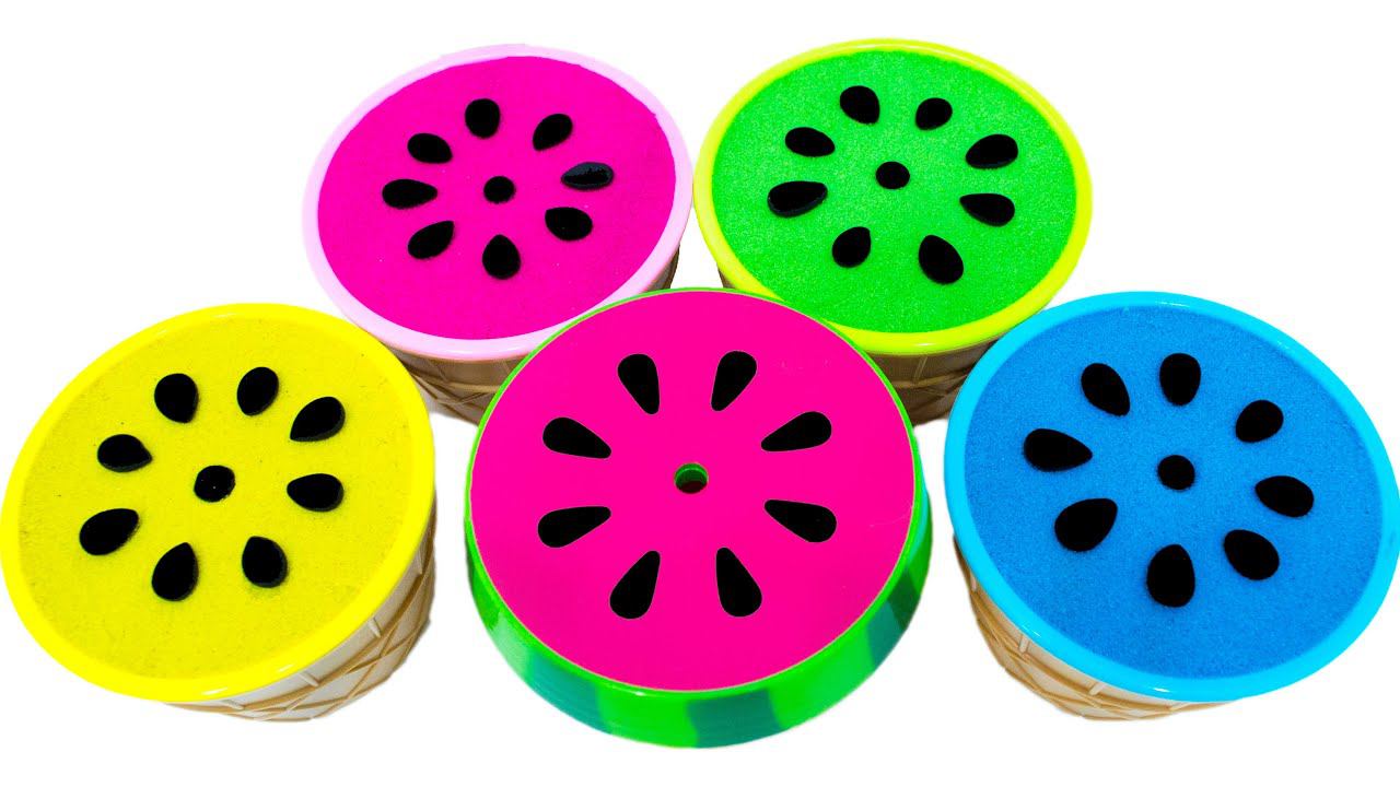 АРБУЗИКИ из кинетическоо песка УЧИТЬ цвета с игрушками ТРИ КОТА МИМИМИШКИ МАША И МЕВДЕДЬ