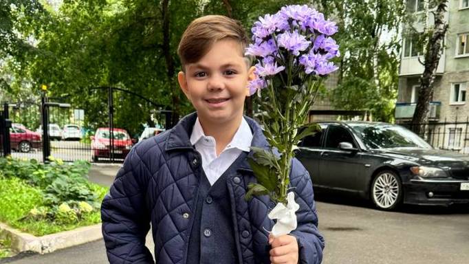 Максон Лихачёв-с 1Сeнтября 1Б Класс. (Премера клипа, 2024!)