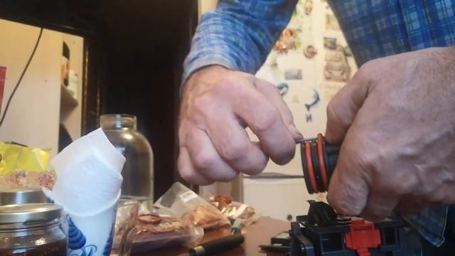 Замена колечек в кофемашине Delonghi.mp4