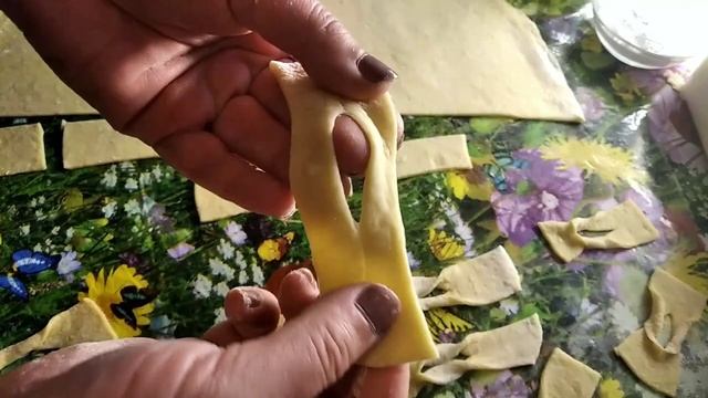 Хворост. Хрустящий,вкуснейший.