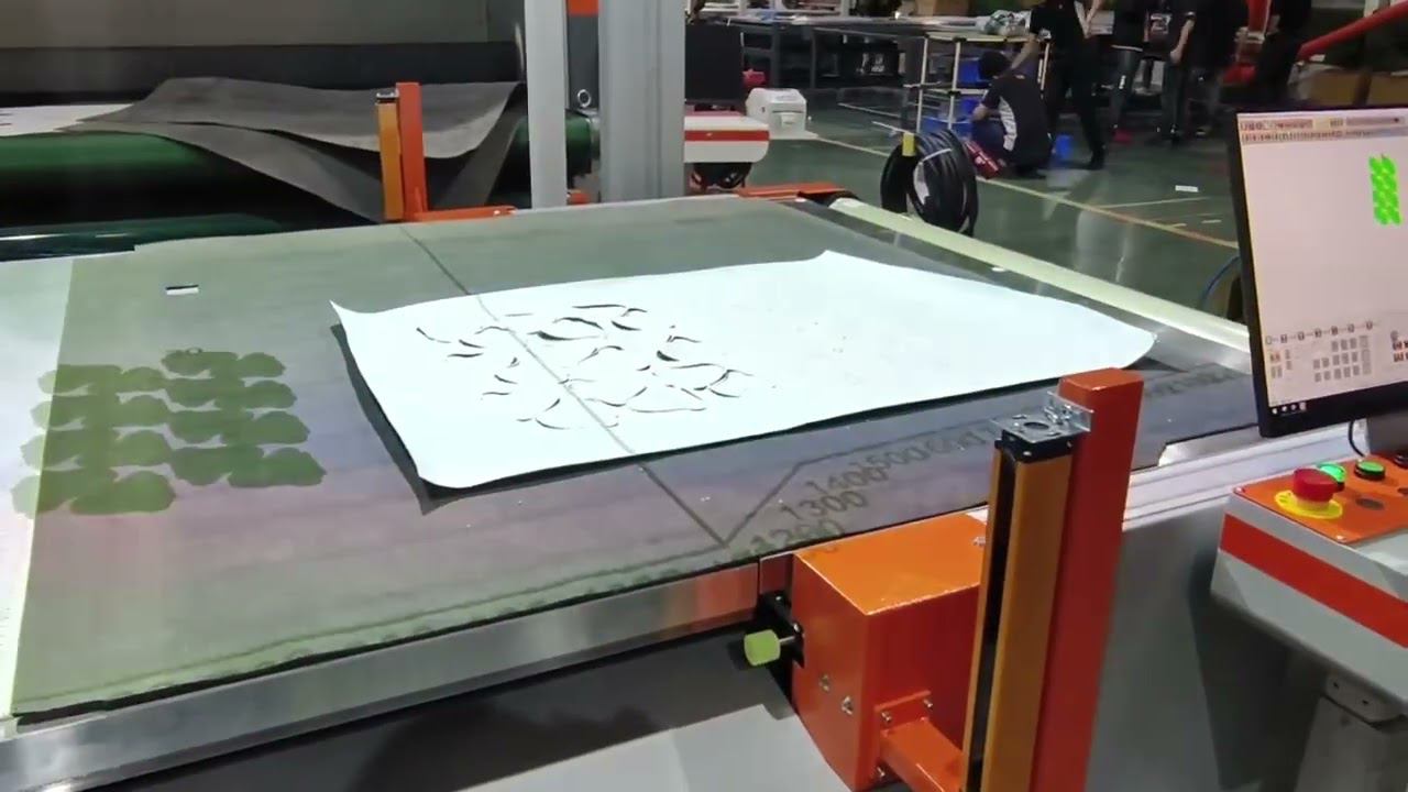 Раскройный комплекс Emma X1 1216C P как работает