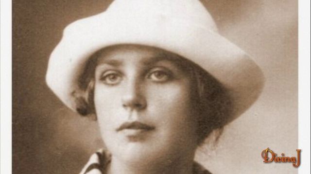 Ирина Кнорринг - Приходят школьники. Стучат сабо...