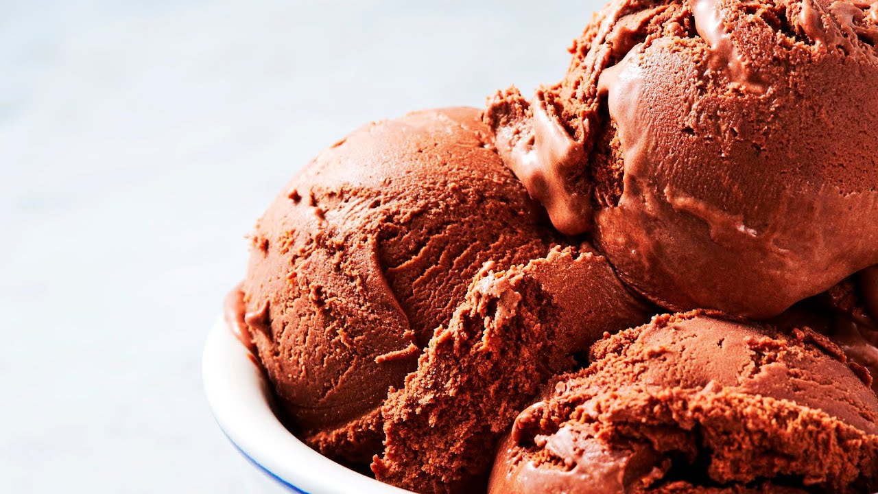 Смешал какао и молоко и приготовил САМОЕ ВКУСНОЕ шоколадное мороженое в домашних условиях