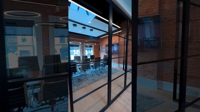 Перегородка в стиле loft в офисном помещении