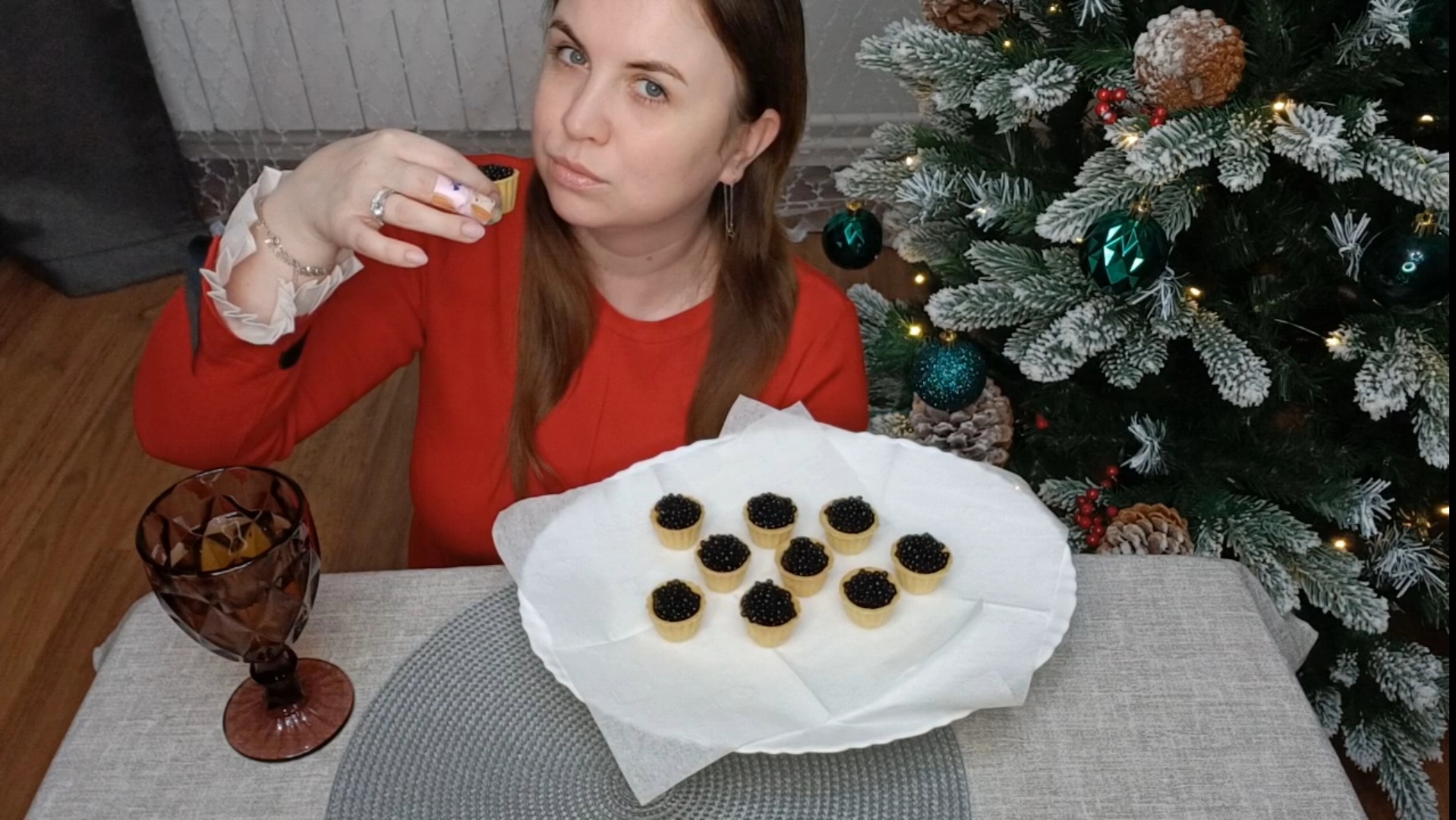 Икра палтуса в тарталетках. Вяленый кальмар и сушеная рыбка. Мукбанг.