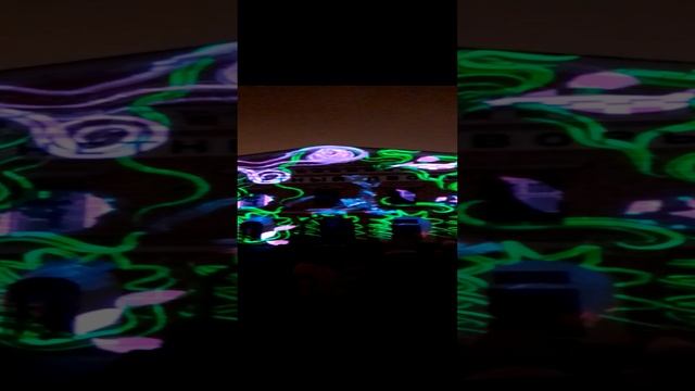 Световое шоу на стене Монетного двора