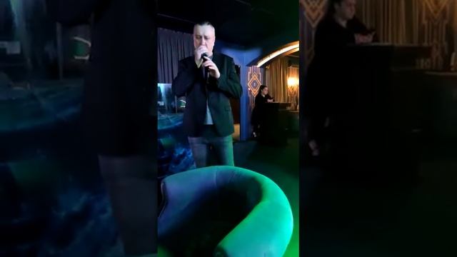 Очередной песняк! Теперь в караоке!