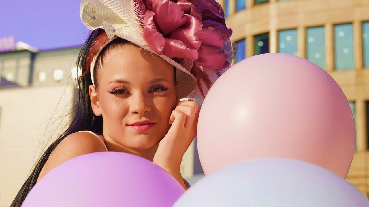 Fashion film A Glossier Summer Party Collection 2024 / 2025Production