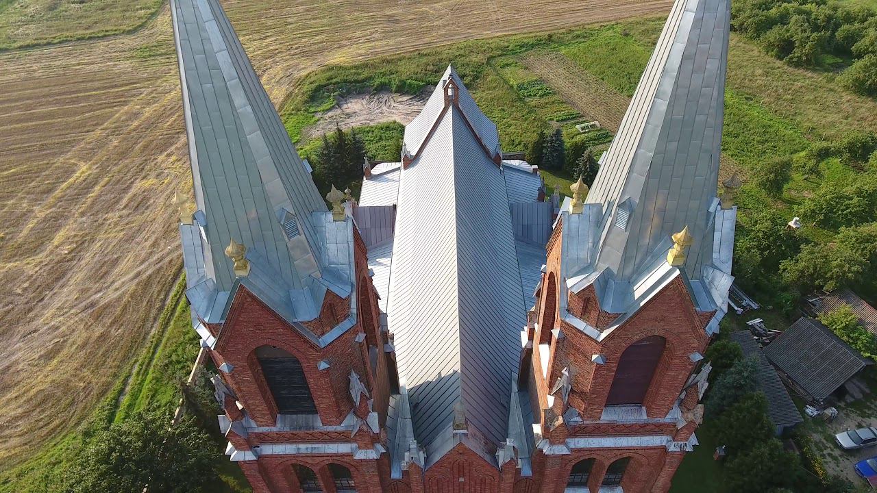 Костёл Святых Петра и Павла, деревня Старые Василишки, Беларусь. (Снято в августе 2016 года)