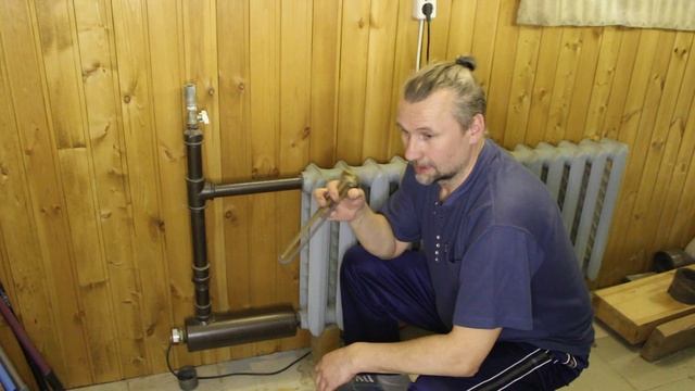 Обогреватель из чугунной батареи за 1800 рублей своими руками.mp4