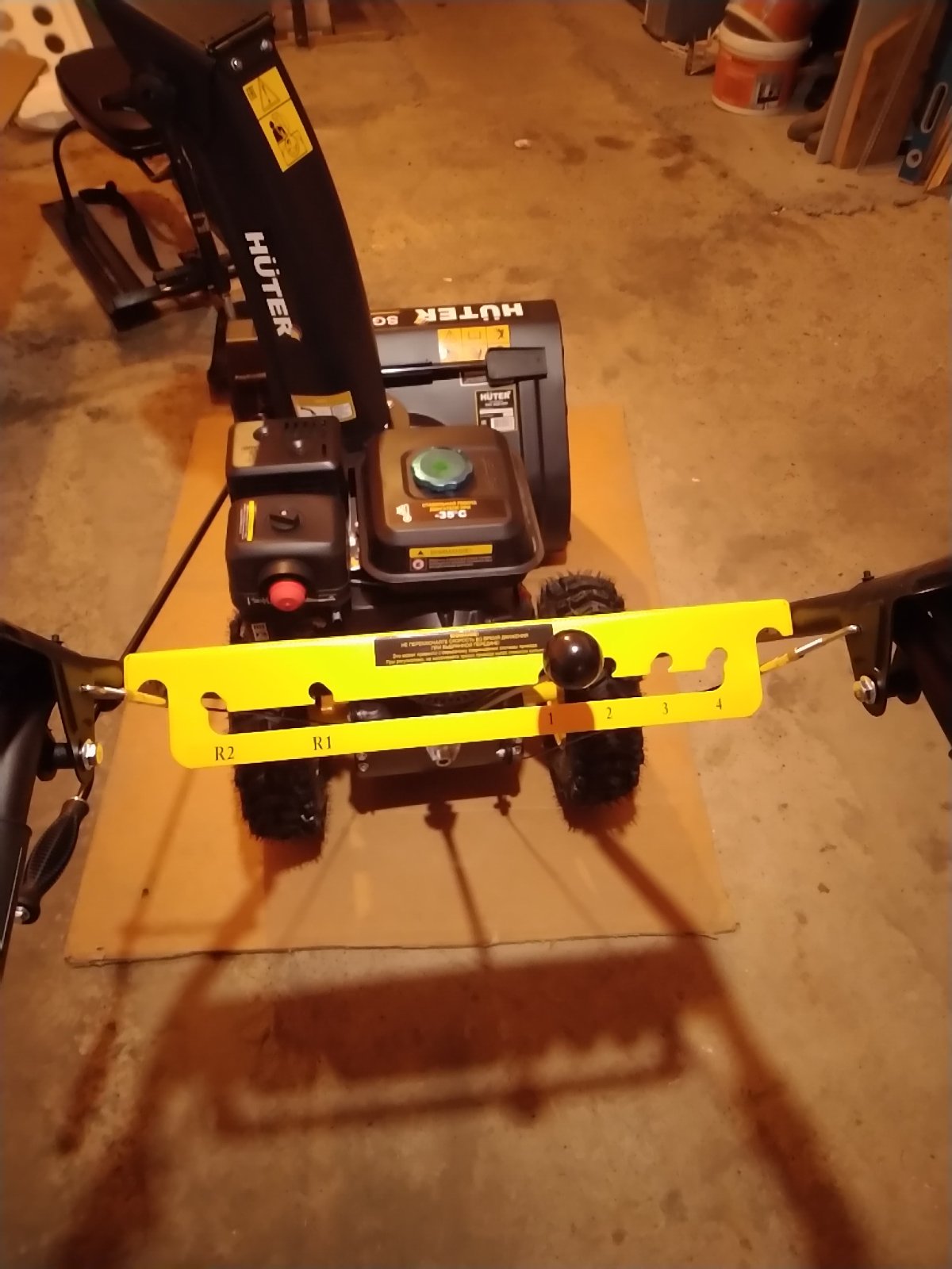 Сбираем снегоуборщик HUNTER SSR-4000, первый запуск.