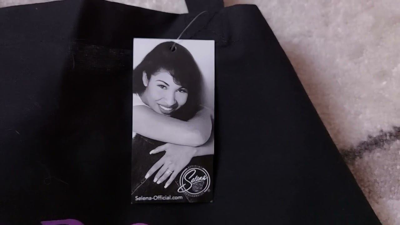 Мерч от Селены Кинтанилья/Selena Quintanilla merch