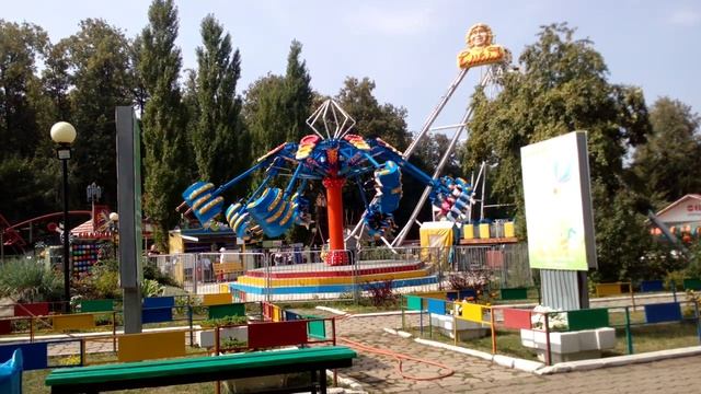 Парк Волшебный мир город Уфа Новая ЛЕТАЮЩАЯ КАРУСЕЛЬ