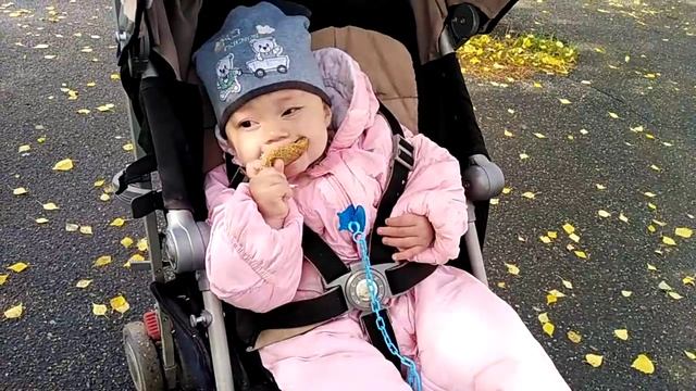 Я бываю и серьезной и веселой...