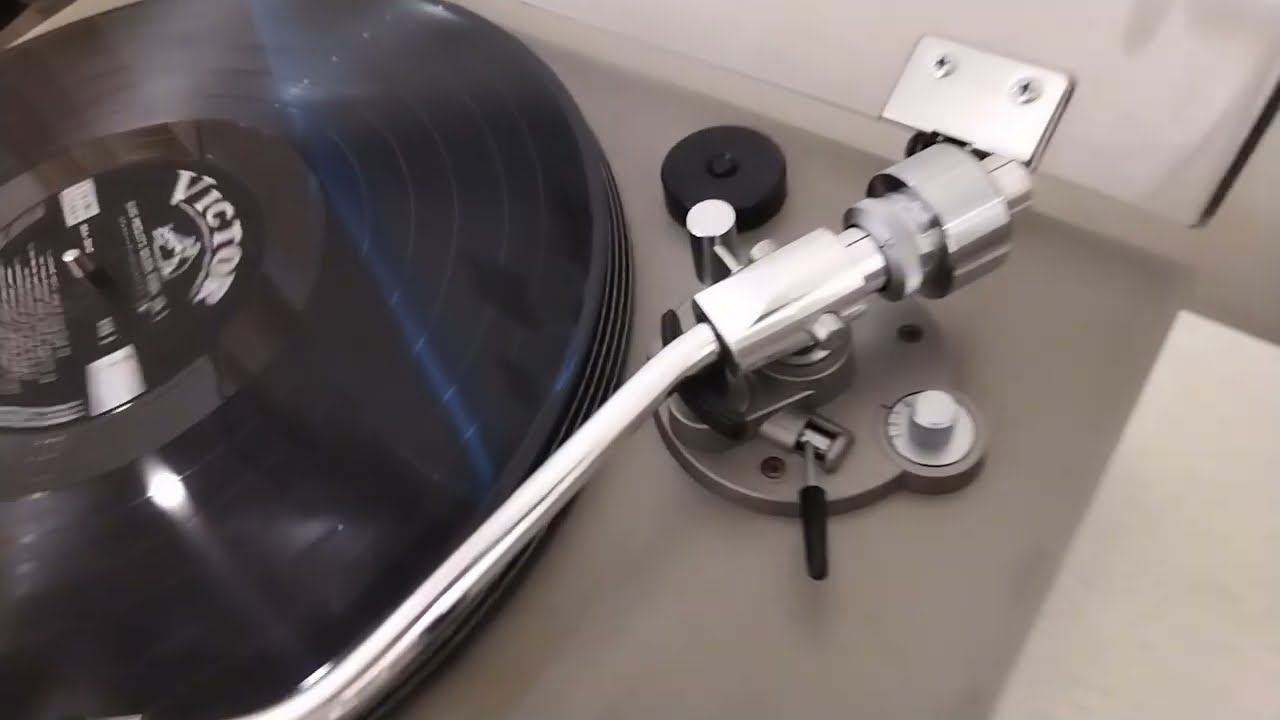 Sony PS-3700 Direct drive automatic и Sony TA-212 Integrated Stereo Amplifier