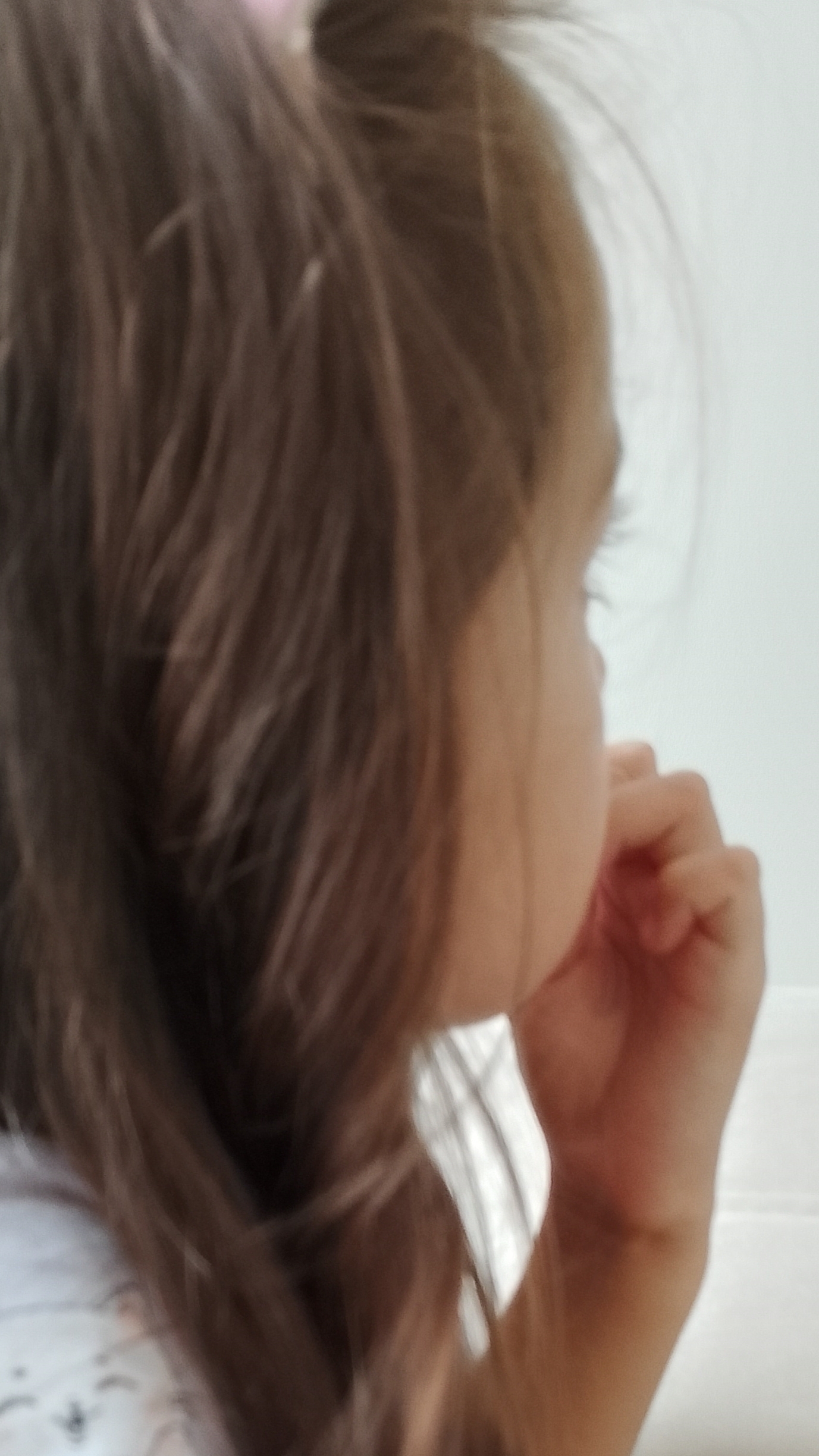 стеша с пистолетом