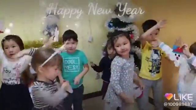 Творческие занятия в Полиглотиках, Казахстан, Астана