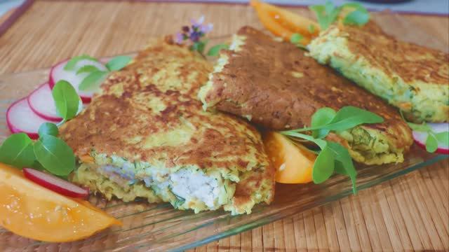 Чебуреки из кабачка