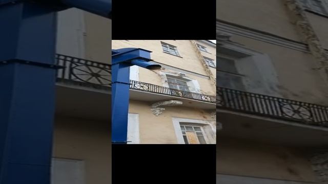 Нория/элеватор в работе.