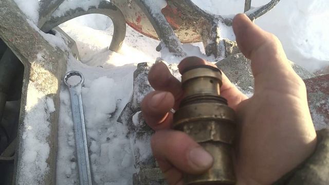 Обратный клапан, пневмонагнетатель, доработка.