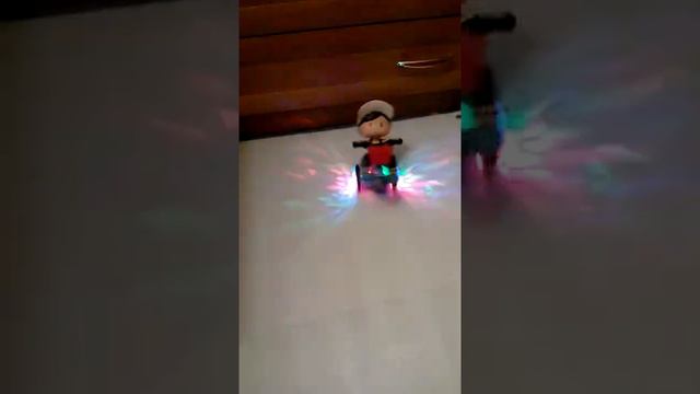 Велосипедист (мальчик) свет, музыка, трюки, крутит педали. Новая. Купить по ссылке.