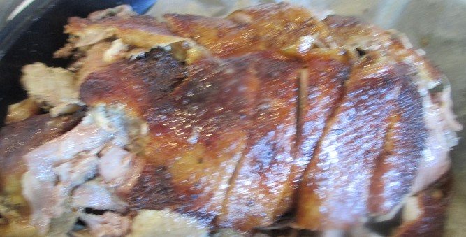 Разделка готовой утки, фаршированной гречкой