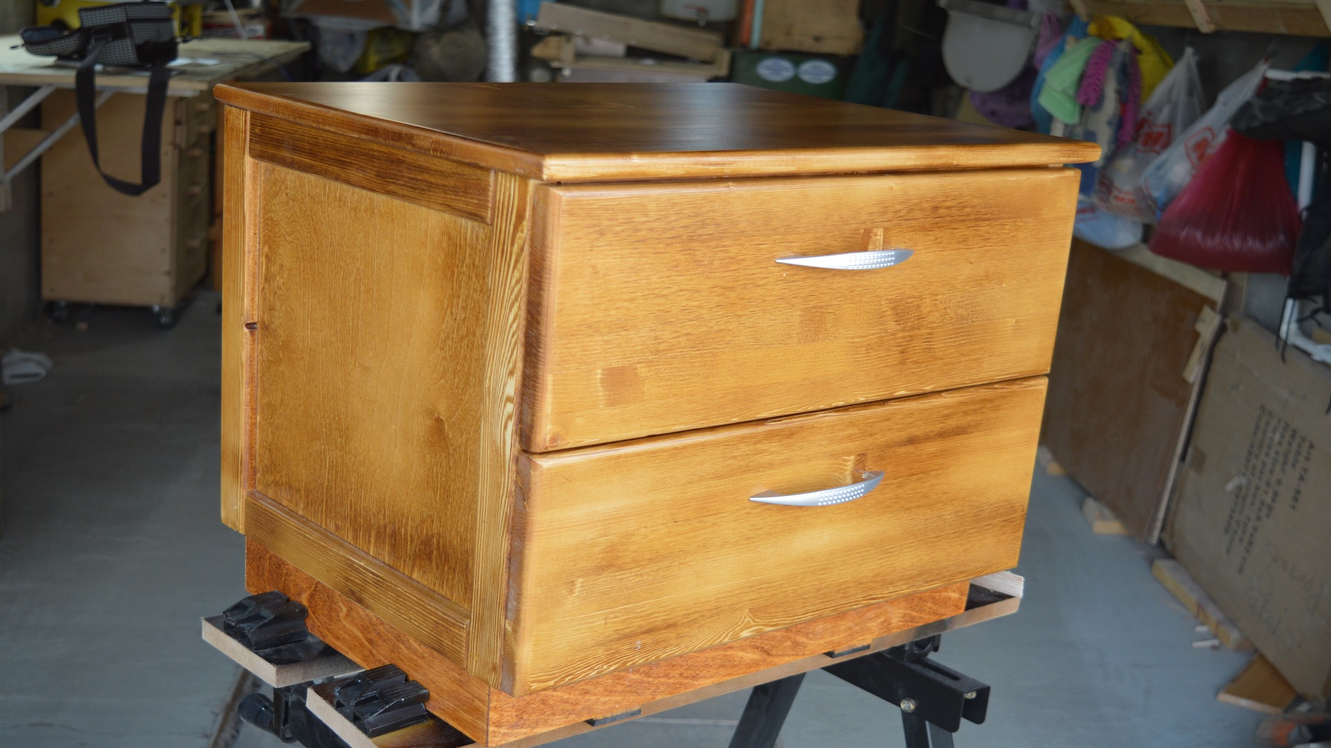 тумбочка прикроватная из дерева