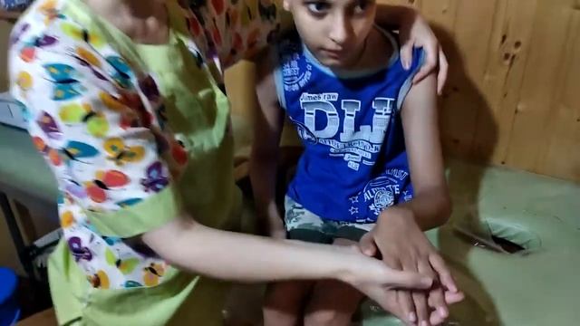 Работа с детьми с ДЦП - после массажа..mp4