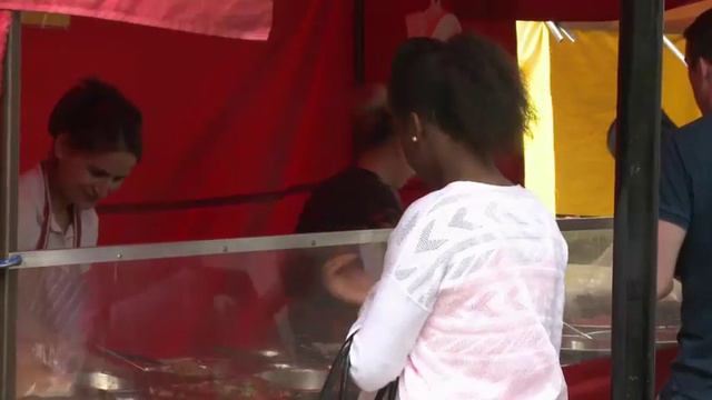 EF Beginner 3rd ed. 7 8 r and c short film