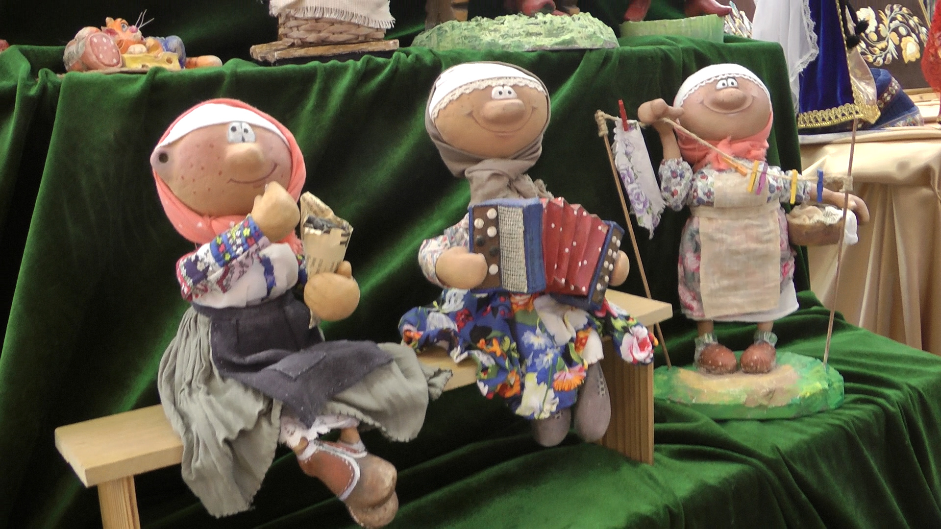 Выставка работ мастеров клуба декоративно-прикладного творчества  "Фантазия" I Джанкой 2022.mp4