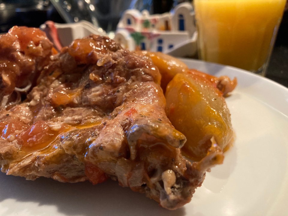 Стифадо из кролика. Одно из самых вкусных блюд греческой кухни (пошаговый видеорецепт).