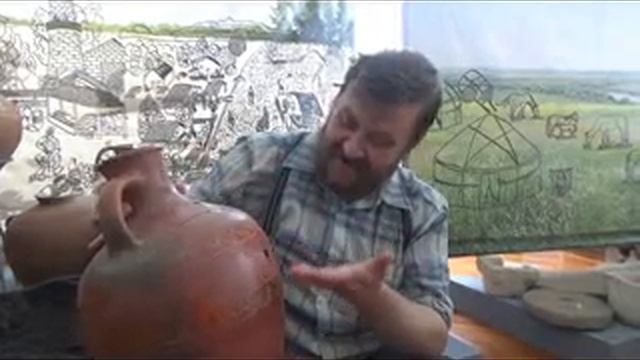 Большой нарядный кувшин конца 13 века