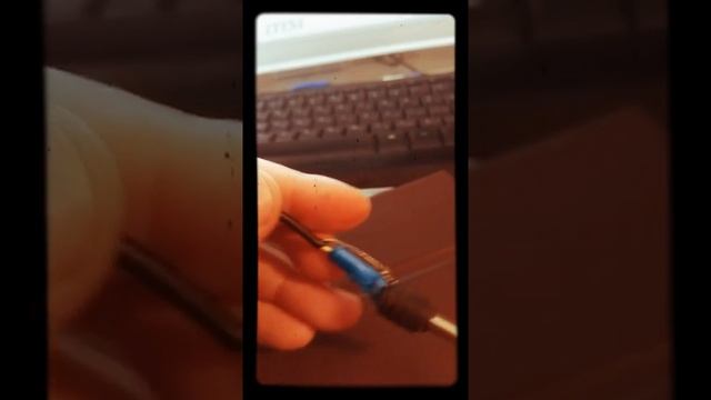 Восстанавливаем разъем питания ноутбука.