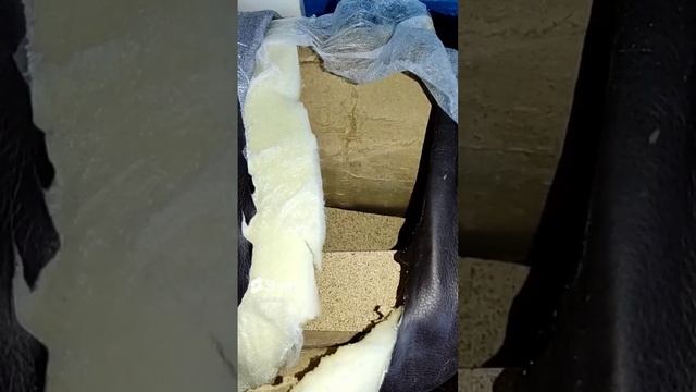 Сколько лет прослужит дешевый Диван ребенку. На сколько лет хватит дивана для детей. Тутси влог.