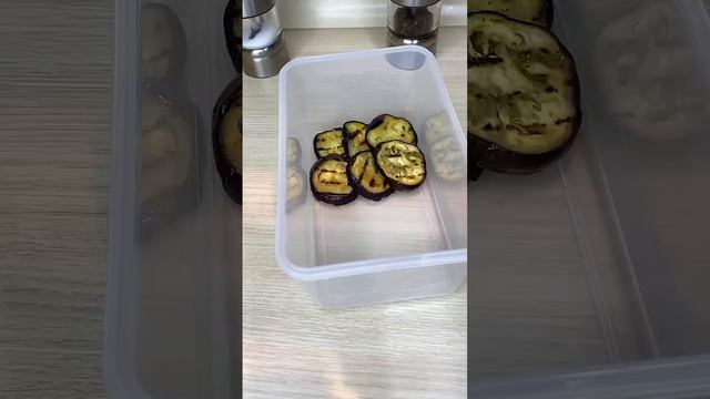 Маринованные баклажаны.