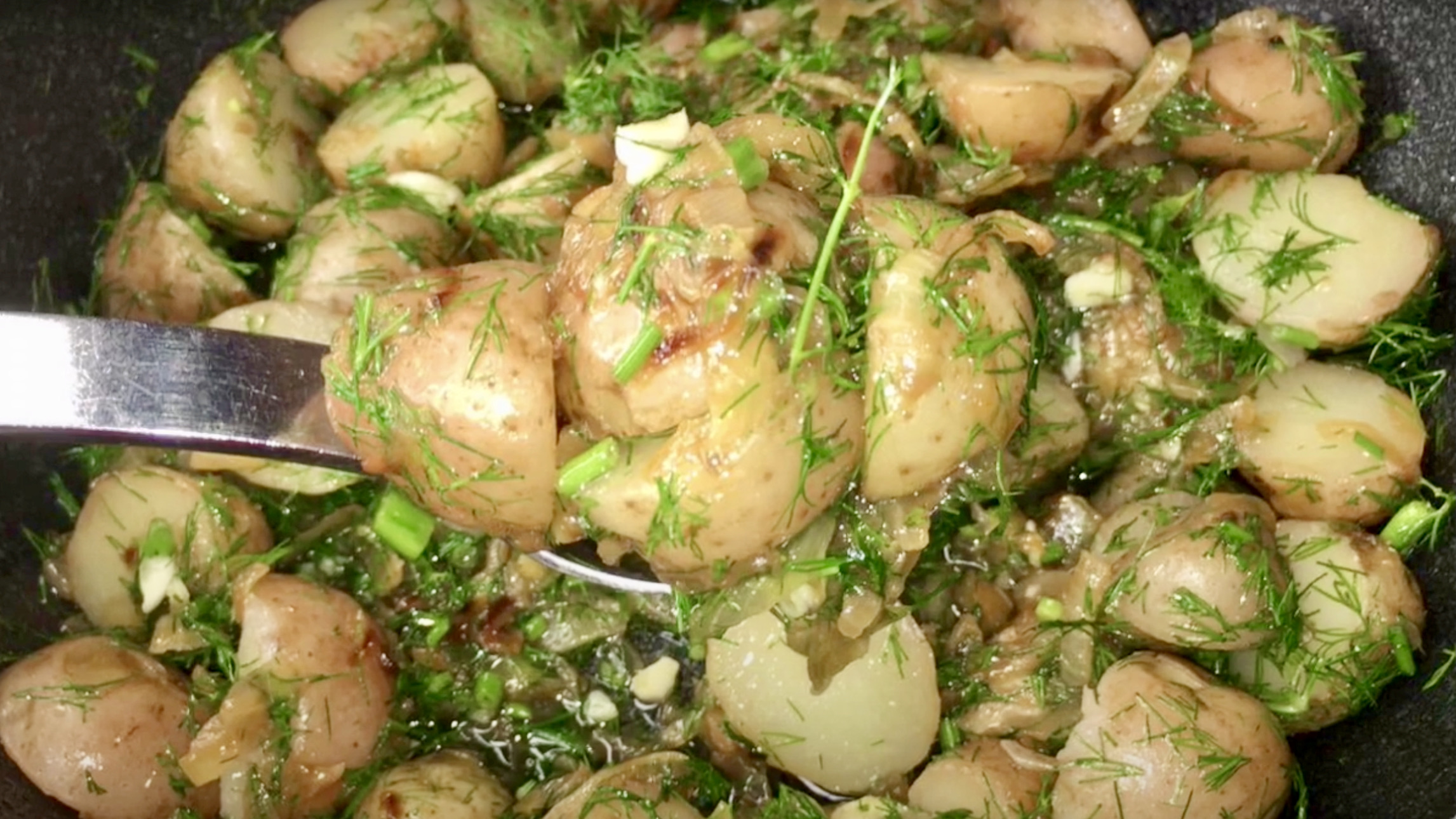 Молодой картофель !  Рецепт пальчики оближешь ?