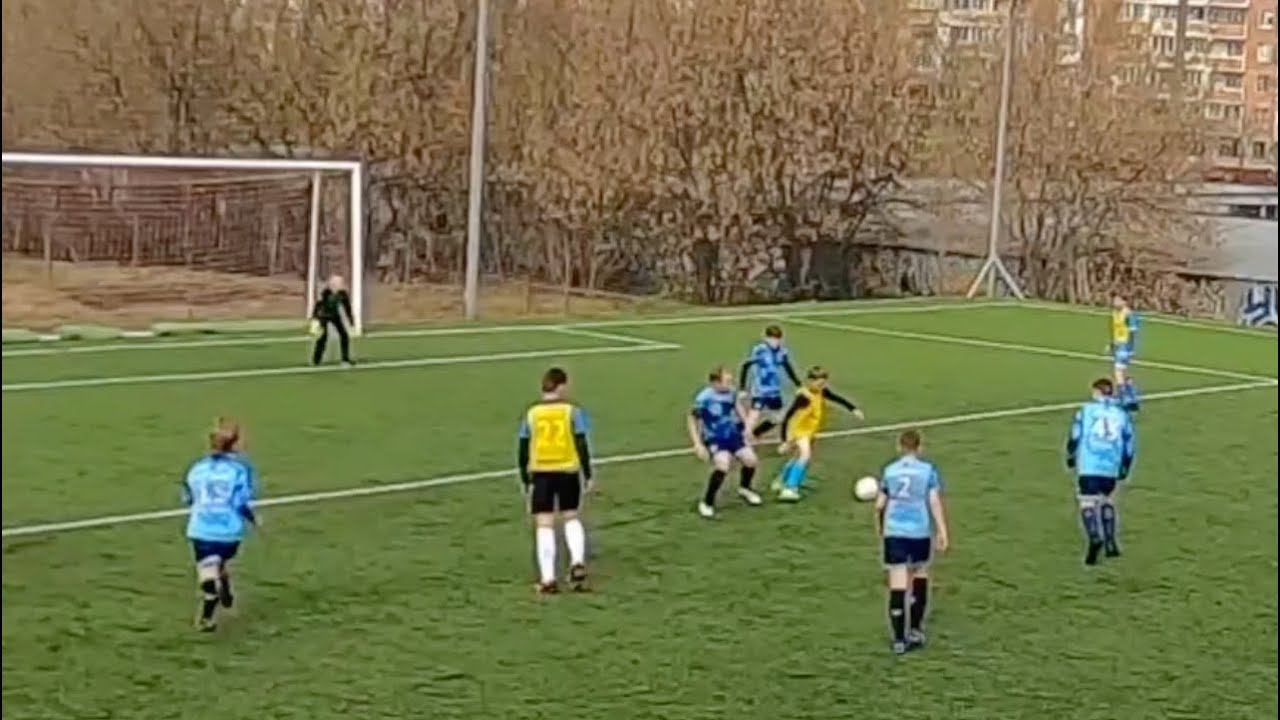 Гол Паненкой через вратаря