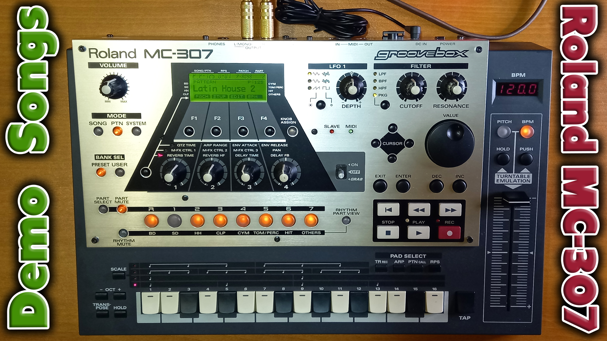 Грувбокс из далёкого 2000 года - Roland MC 307.  Слушаем 20 Demo songs.