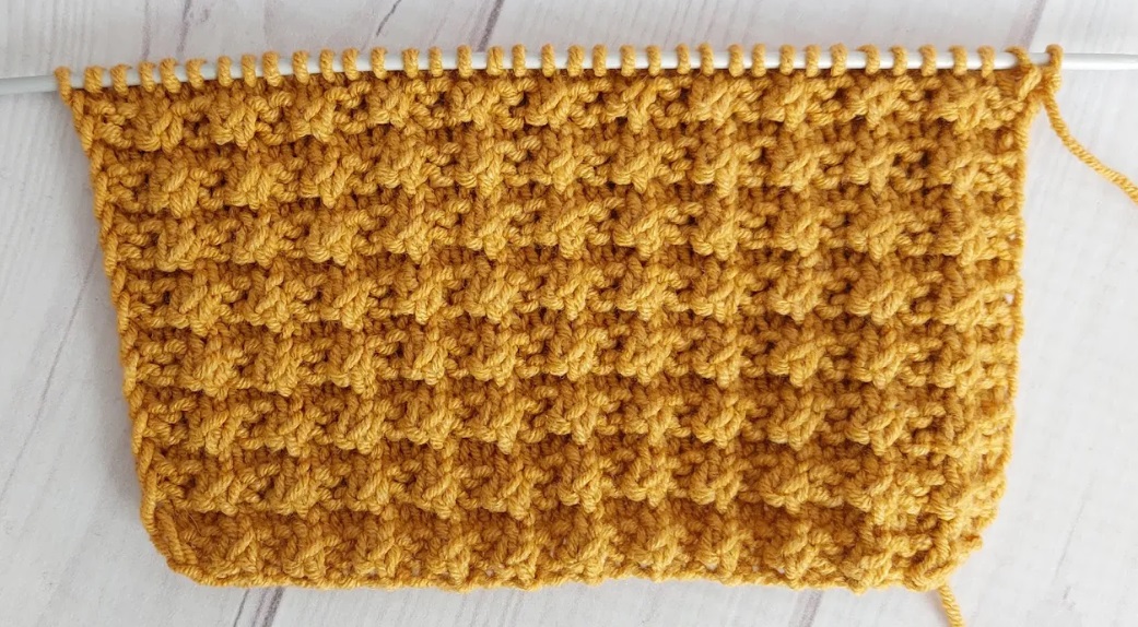 Простые узоры спицами. Красивый рельефный узор спицами шишечками без накидов . Узор 2